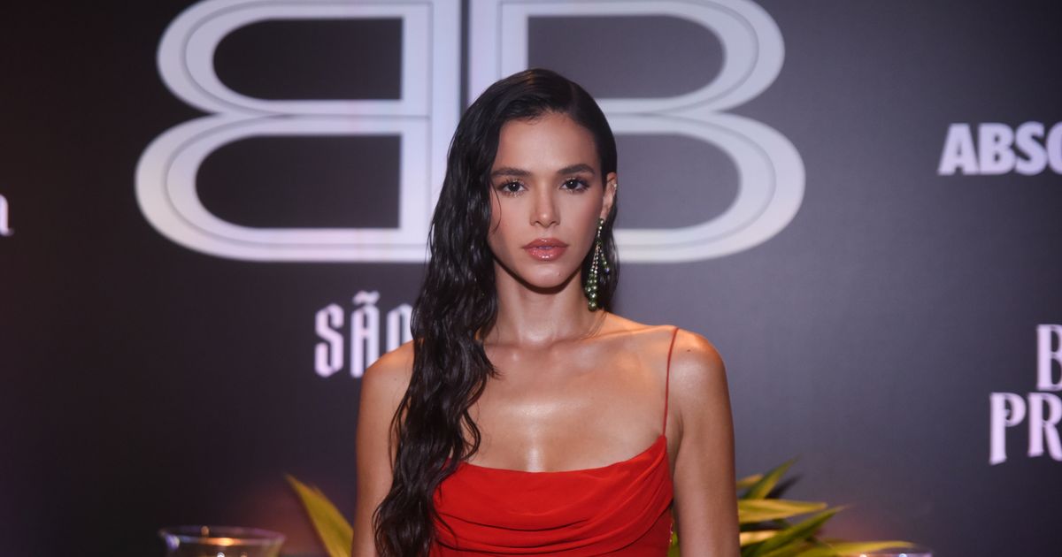 Os looks arrasadores de Marina Ruy Barbosa, Bruna Marquezine e mais famosas no Baile do BB em 30 ...