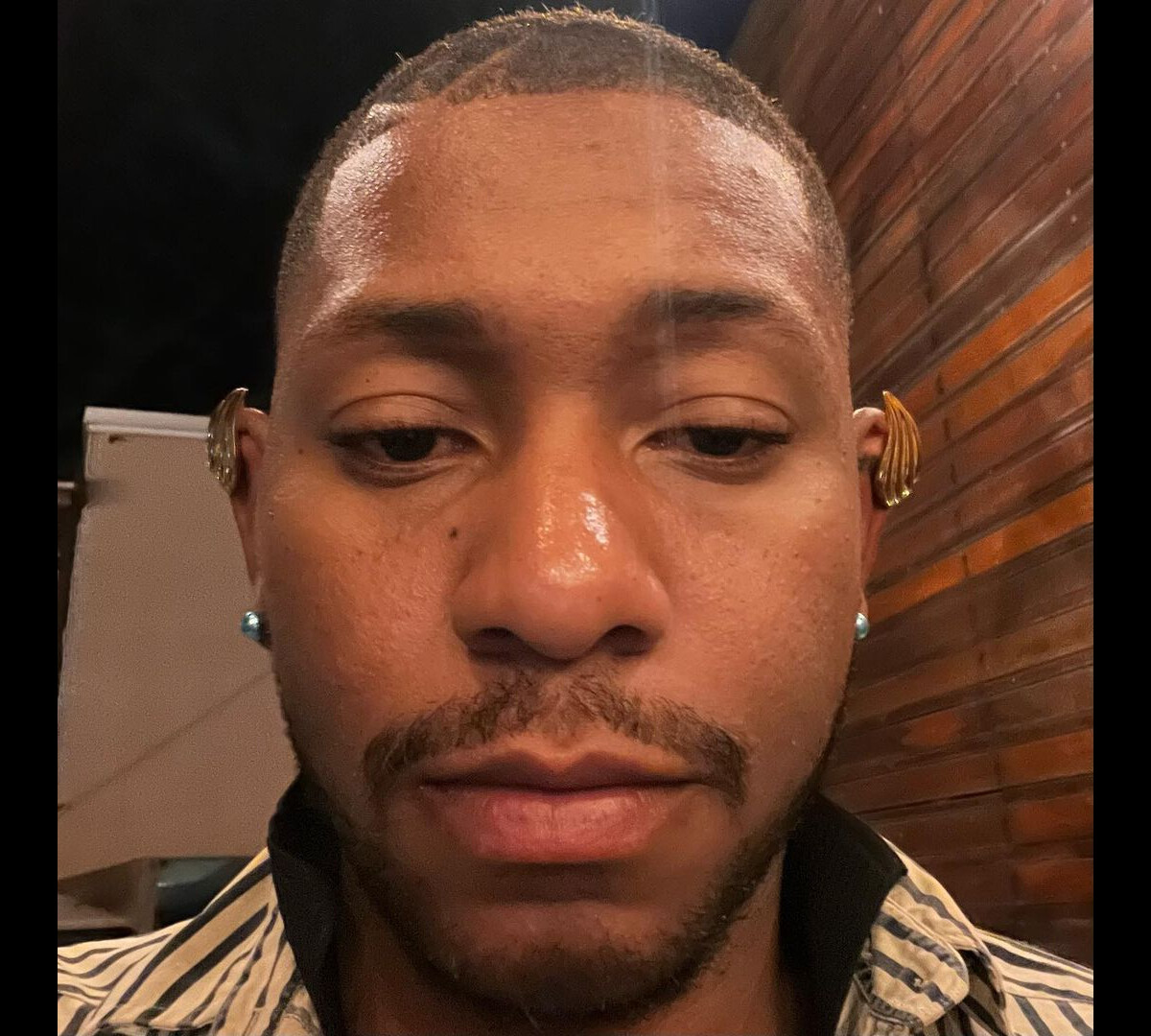 Foto: Lucas Leto e o empresário e DJ Maurício Bahia Sacramento estão ...