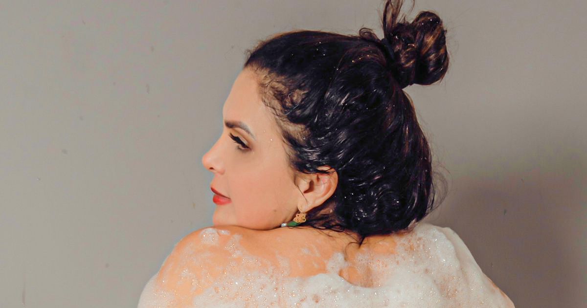 Fotos sensuais de Luiza Ambiel: 'Na Banheira, eu me comportava, mas ...