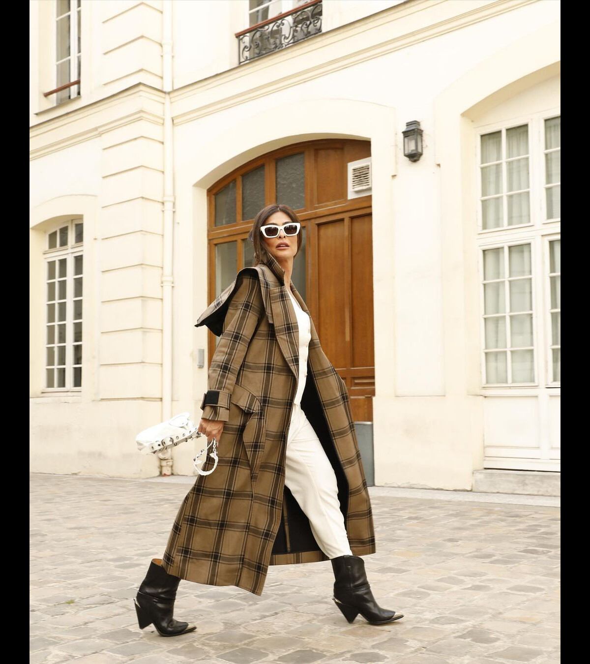 Foto: Juliana Paes está em Paris para conferir um evento de moda ...