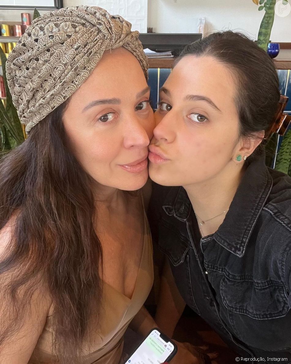 Gravidez de Claudia Raia, aos 55 anos: atriz exibe barriga de gravidez ... Gravidez de Claudia Raia, aos 55 anos: atriz exibe barriga de gravidez ...