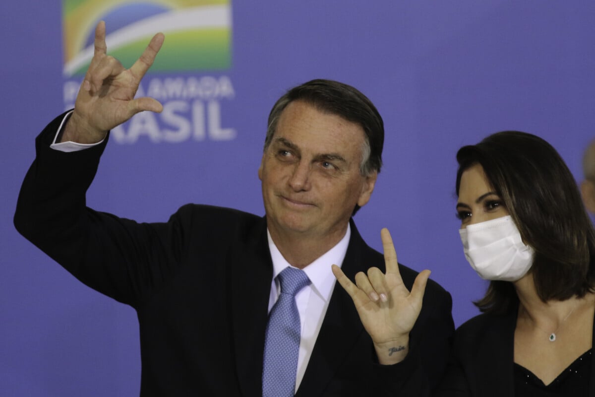 Foto: O casamento de Jair Bolsonaro e Michelle está estremecido por ...