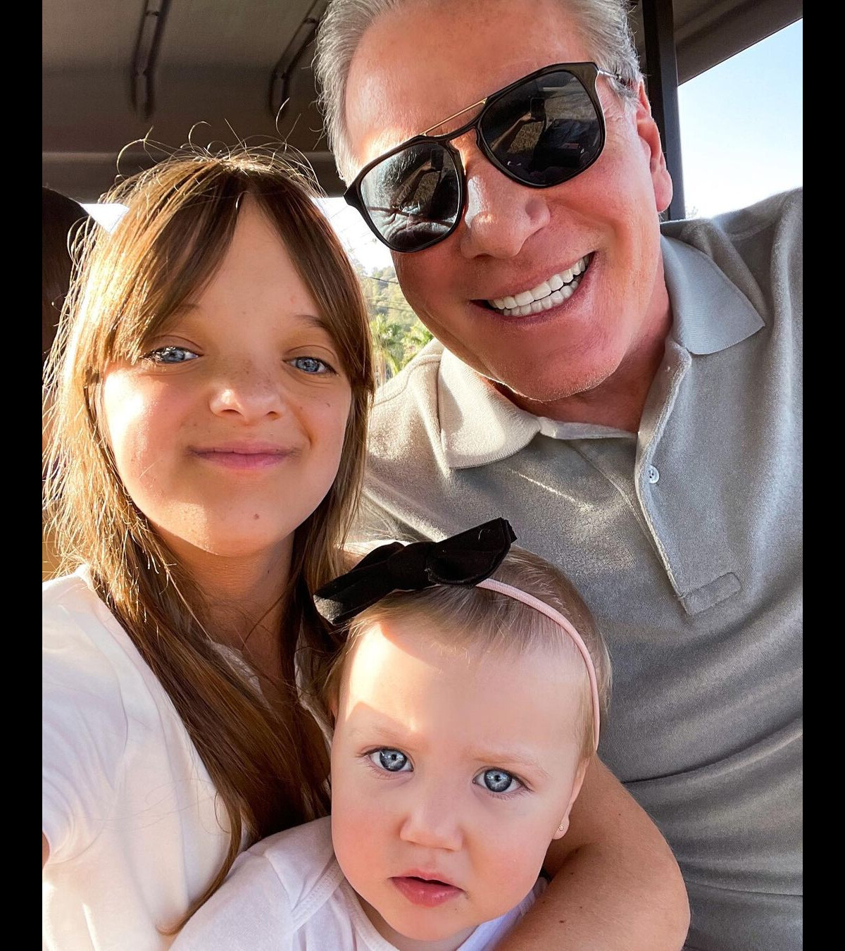 Foto: Roberto Justus com as filhas Rafaella e Vicky - Purepeople