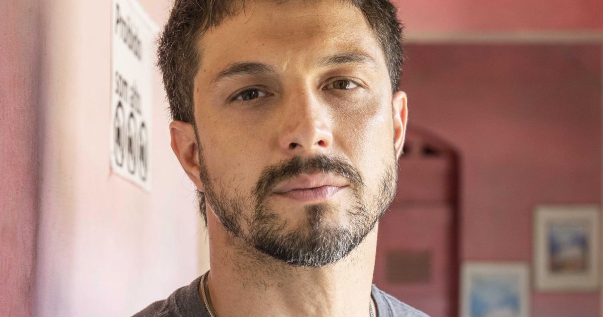 Moretti (Rodrigo Lombardi) se revolta com namoro de Oto (Romulo Estrela ...