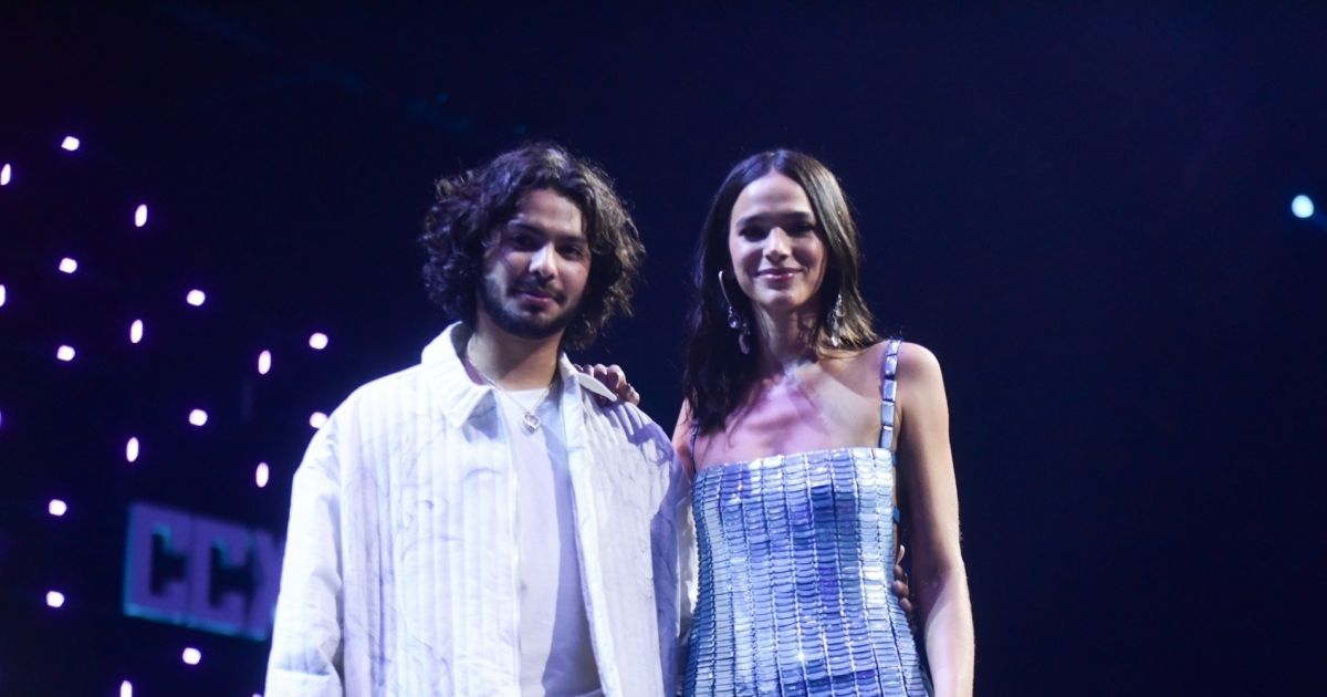 Xolo Maridueña e Bruna Marquezine fazem par romântico no filme 'Besouro ...