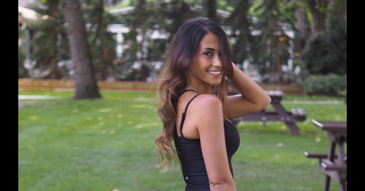 Antonela Roccuzzo é Fã De Tons Neutros E Peças Sporty Em Seus Looks 4260