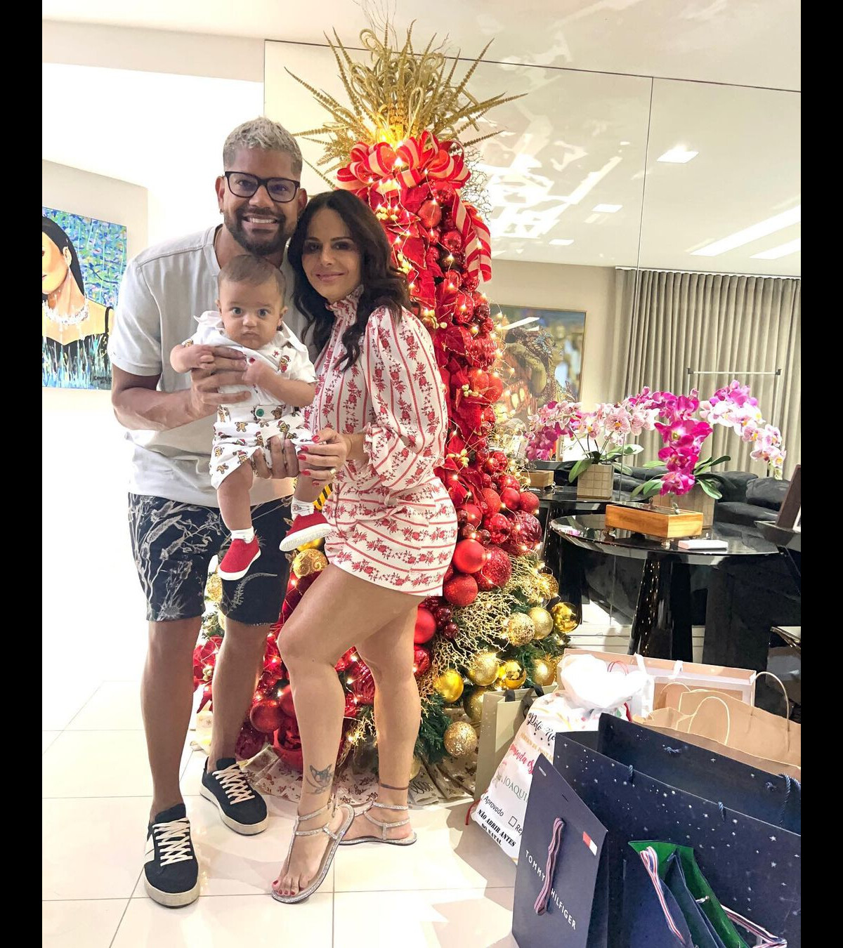 Foto: Viviane Araújo passou o Natal em família: a atriz postou foto em ... Foto: Viviane Araújo passou o Natal em família: a atriz postou foto em ...