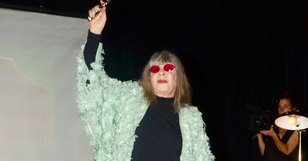 Rita Lee tem 75 anos, é rainha do rock nacional, cantora, compositora ...