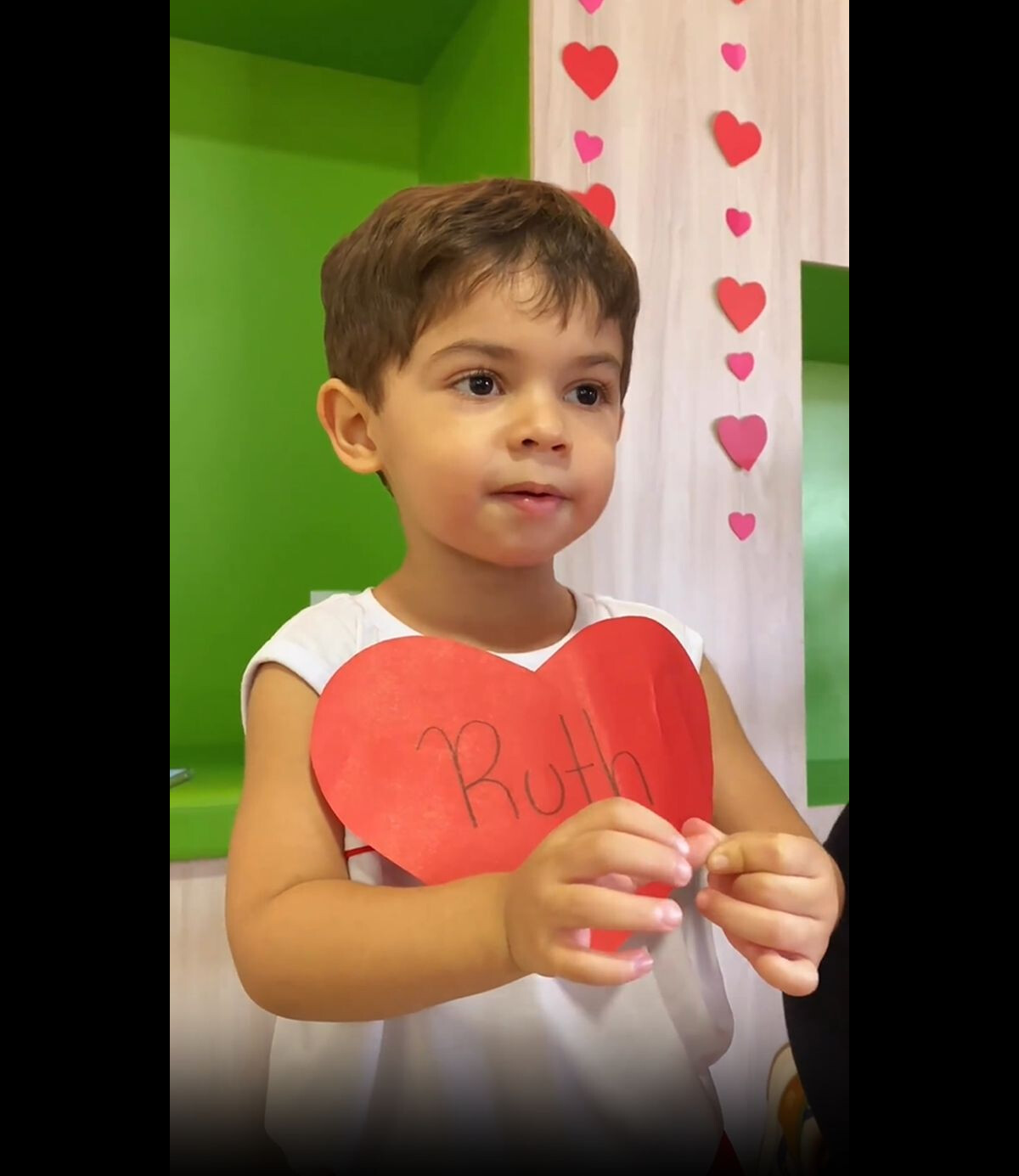 Foto: Dona Ruth foi homenageada pelo neto, na escola, neste Dia das ...