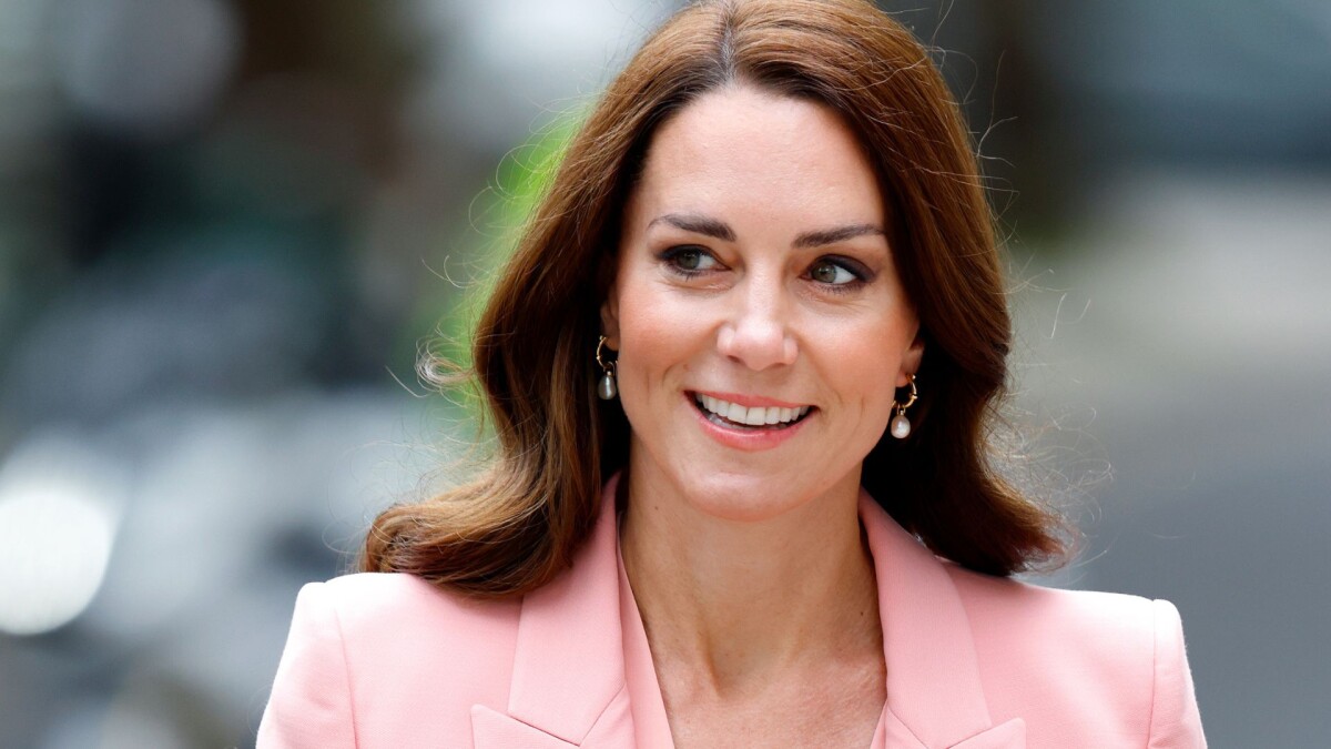 Foto: Esse truque banal de beleza de Kate Middleton fez o rosto da ...