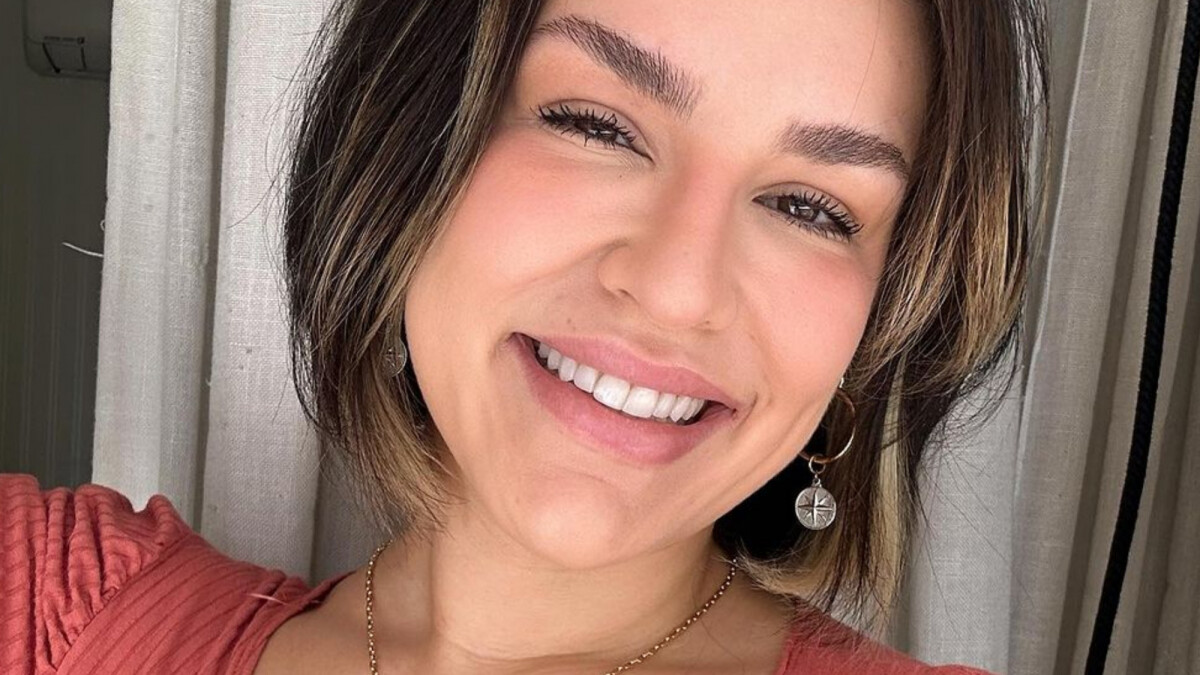Foto: Novo corpo de Kéfera. Influencer passa por mudança ao adotar ...
