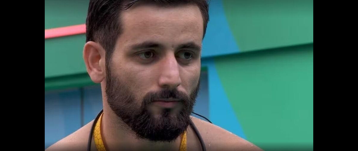 Foto: 'BBB 24': Matteus levou Deniziane para dormir com ele no quarto ...