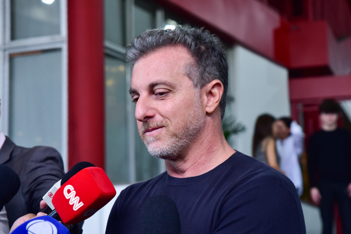 Foto Luciano Huck Se Emocionou Ao Falar Da Morte De Abilio Diniz