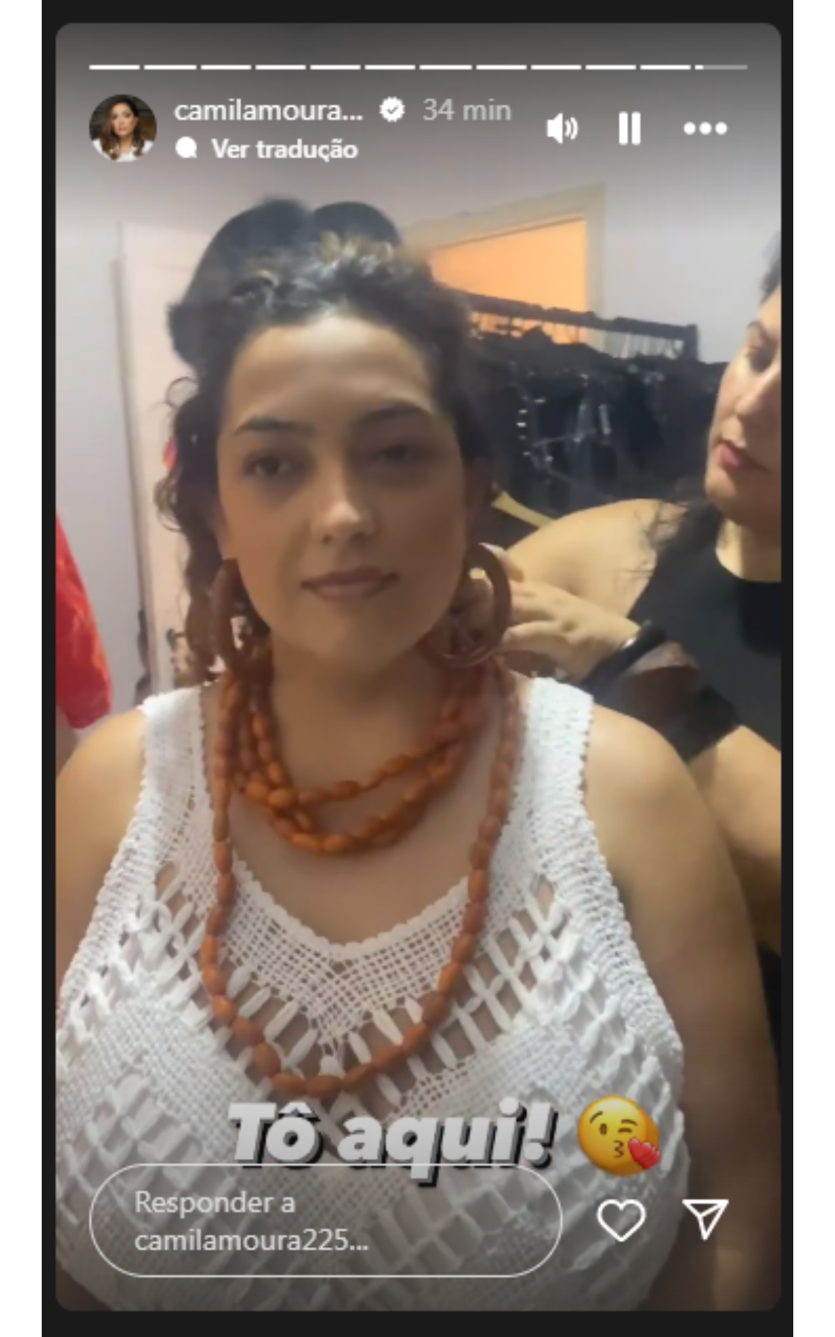 Foto: Camila Moura também respondeu à pergunta do ex-marido, Lucas Buda: 'Tô aqui' - Purepeople