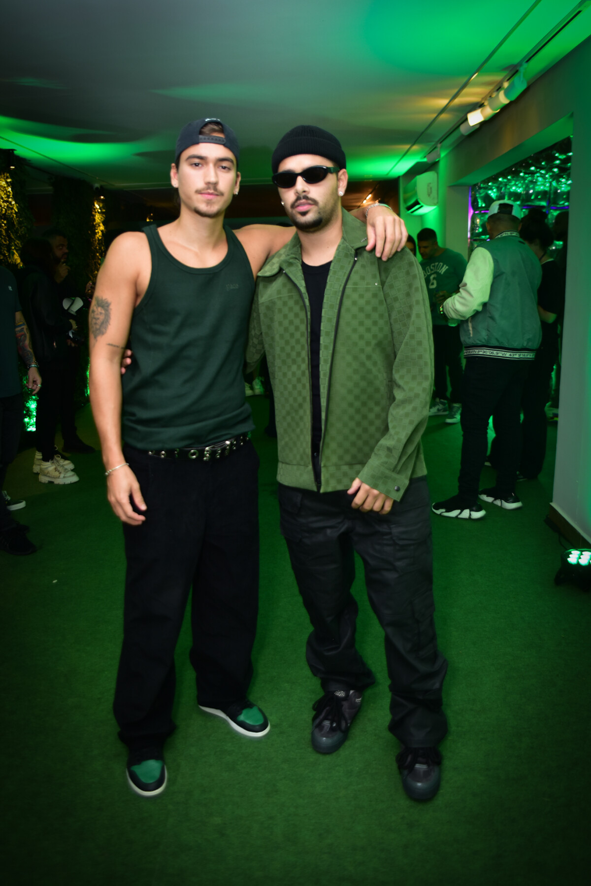 Foto: Pedro Sampaio levou o namorado, Henrique Meinke, ao aniversário de Vivi Wanderley - Purepeople