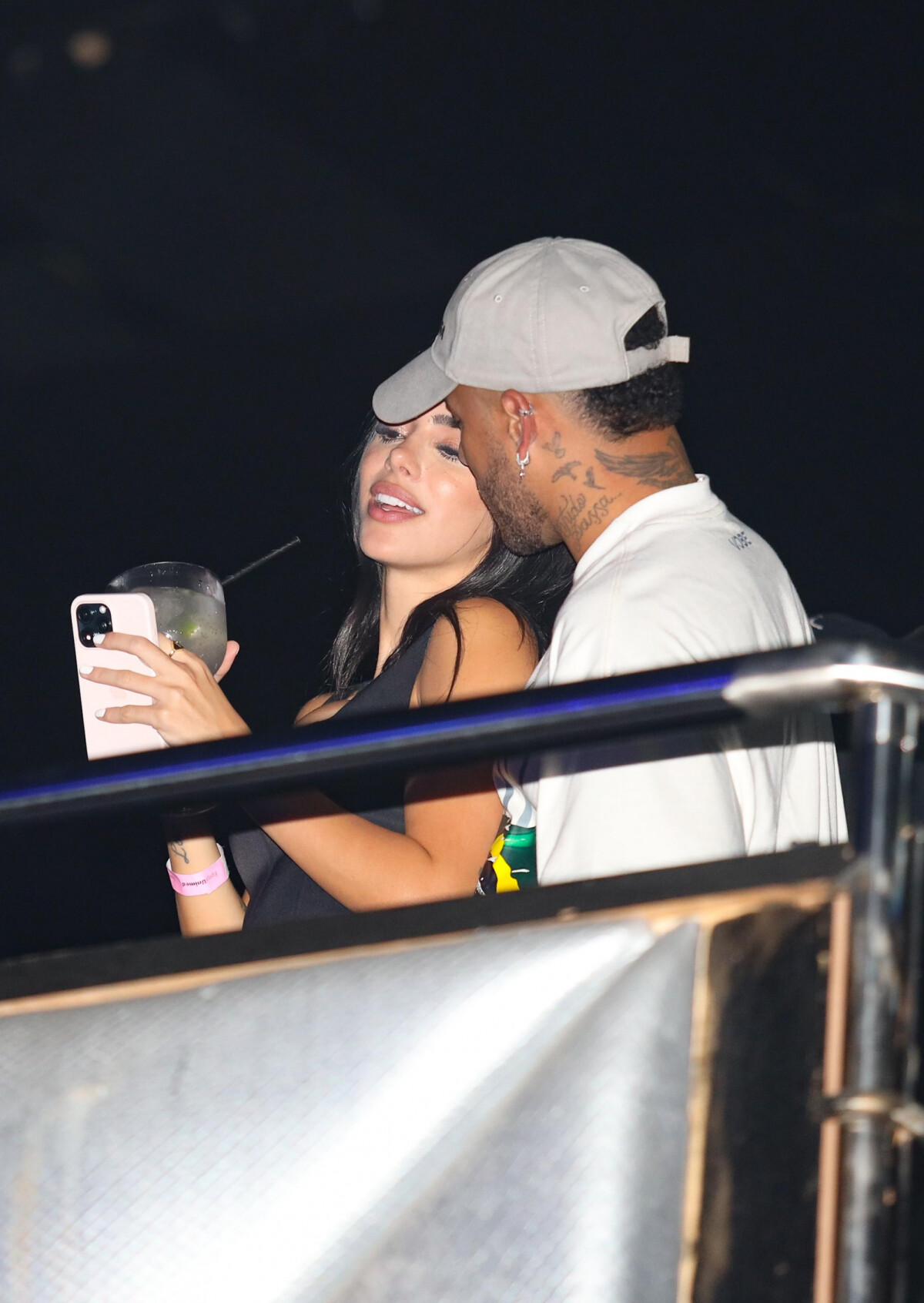 Foto: Neymar e Bruna Biancardi confirmaram de vez os rumores de ...