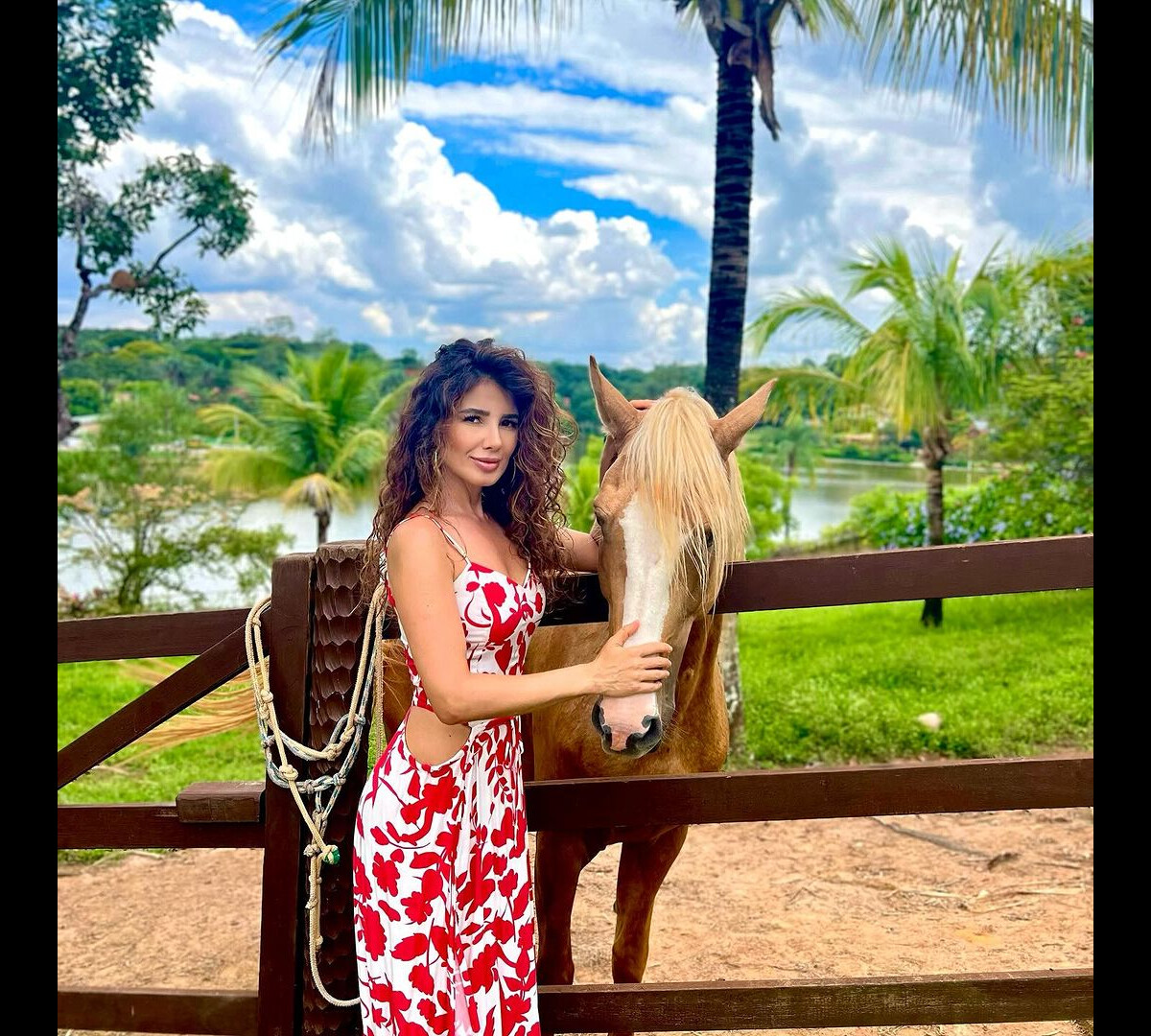 Foto: Paula Fernandes conta as turbulentas fases da sua vida no livro ...