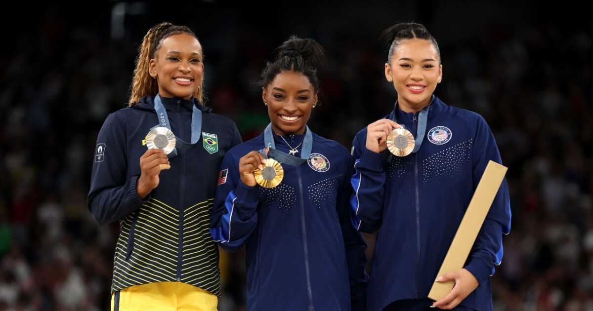 'Mocreia invejosa': por que Sunisa Lee, pódio com Rebeca Andrade e ...