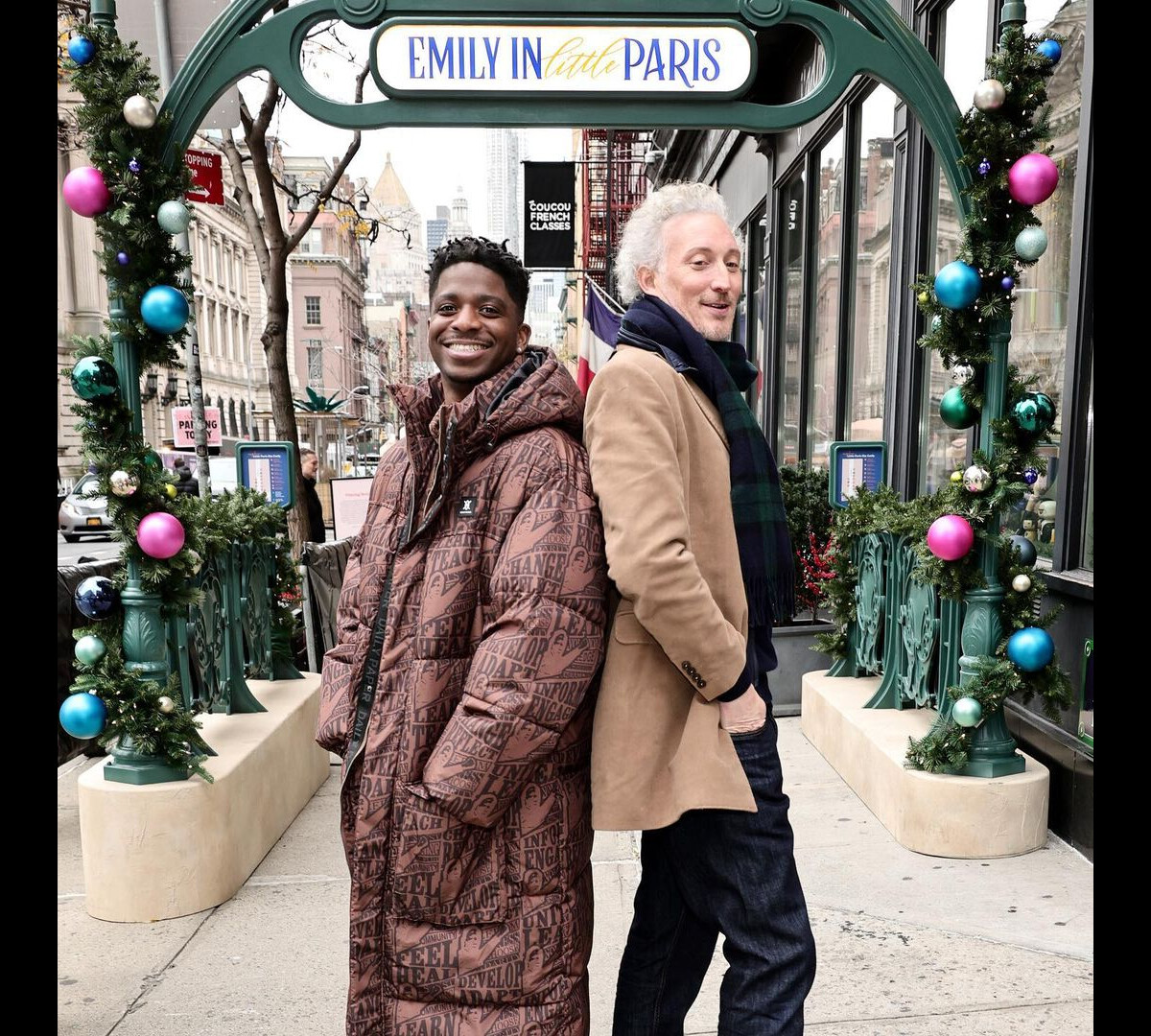 Foto: Na 3ª temporada de "Emily em Paris", vimos Julien respondendo à ...