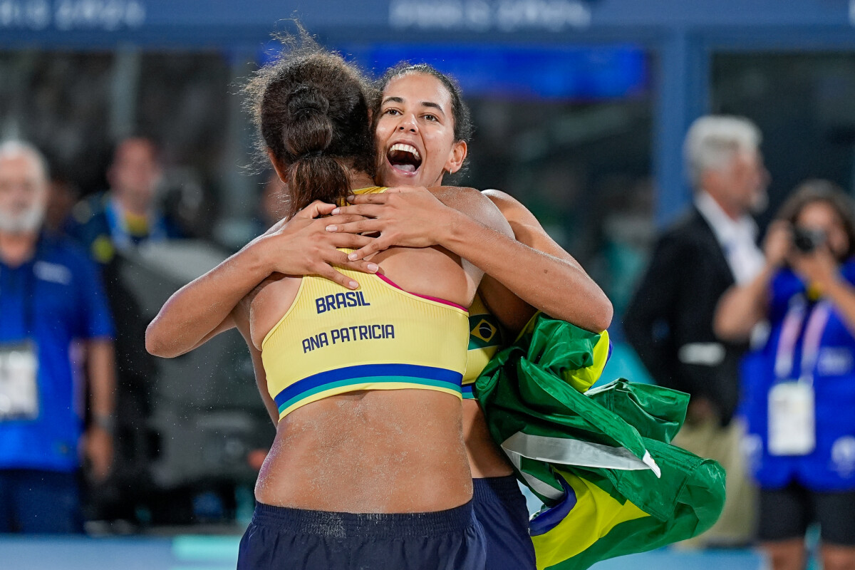 Foto: Olimpíadas 2024: Ana Patrícia e Duda comemoraram muito o ouro do ...