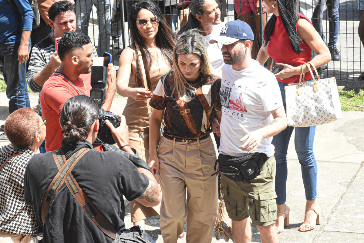 Foto: Deolane Bezerra abriu processo contra programas do SBT pela forma ...