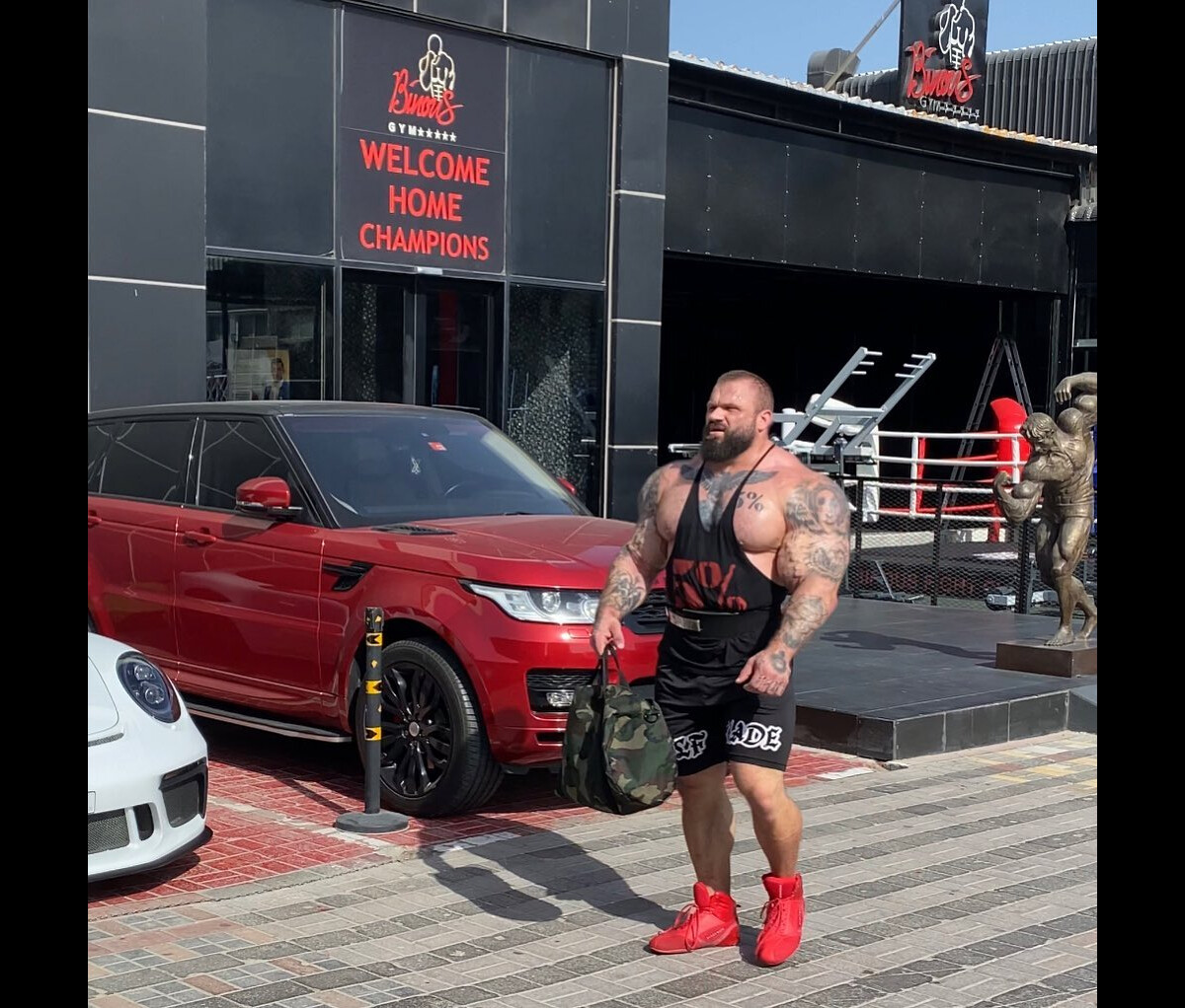 Foto: Apelidado de 'Golem', Illia Yefimchyk tinha apenas 36 anos e ...