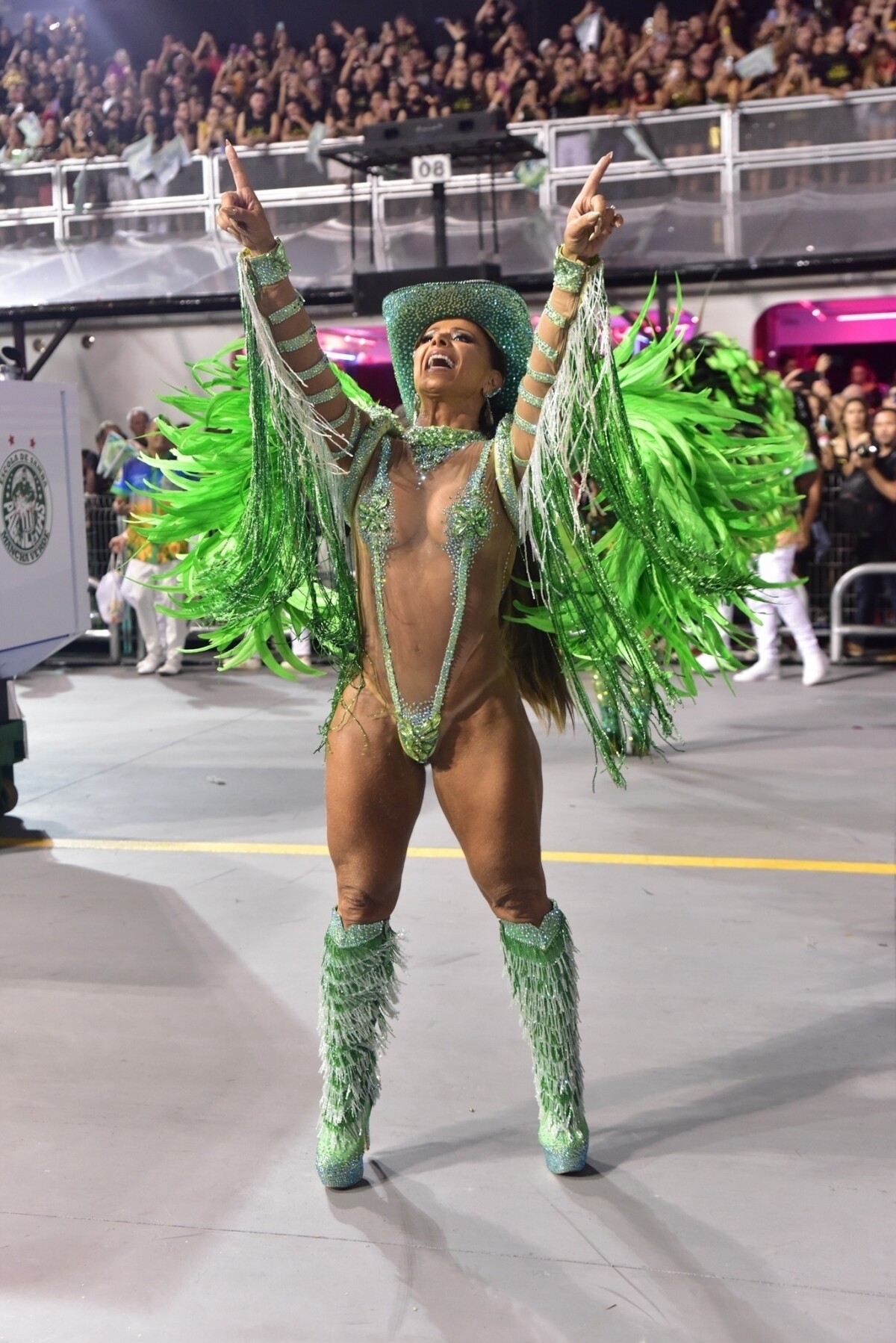 Foto: Viviane Araújo também desfila pela Mancha Verde, no carnaval de ... Foto: Viviane Araújo também desfila pela Mancha Verde, no carnaval de ...