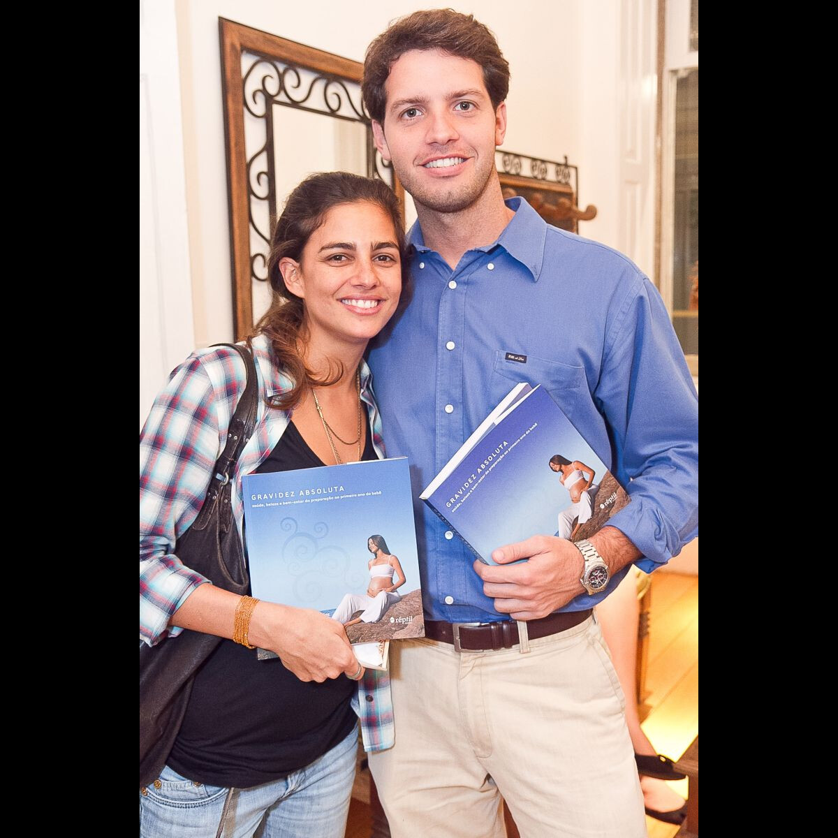 Foto: Renata Mader posa com o amigo Felipe Campos no lançamento do ...