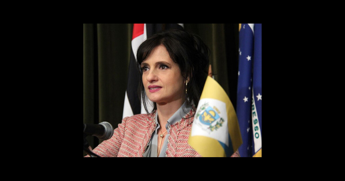 Denise Fraga sobre contracenar com cão em 'A Mulher do Prefeito': 'Sou ...