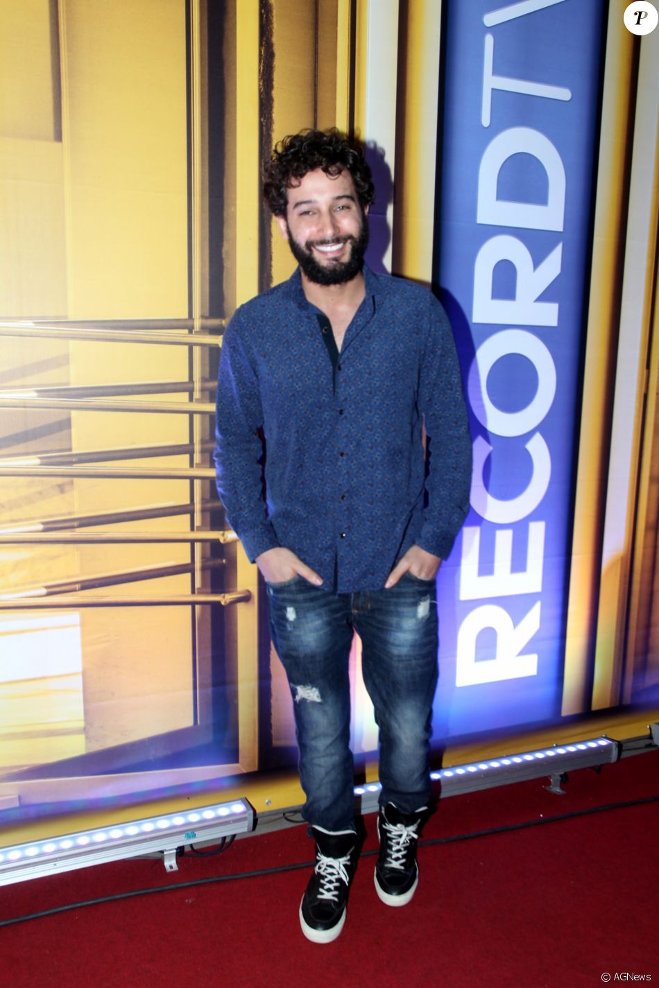 Rafael Almeida esteve na festa de inauguração dos novos estúdios da ...