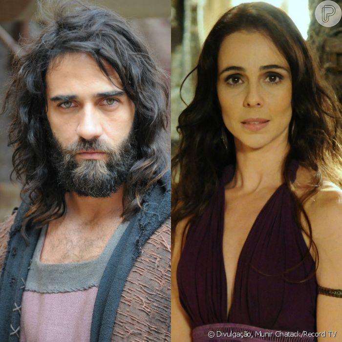 Salmon (Rafael Sardão) pede Raabe (Miriam Freeland) em casamento, no ...