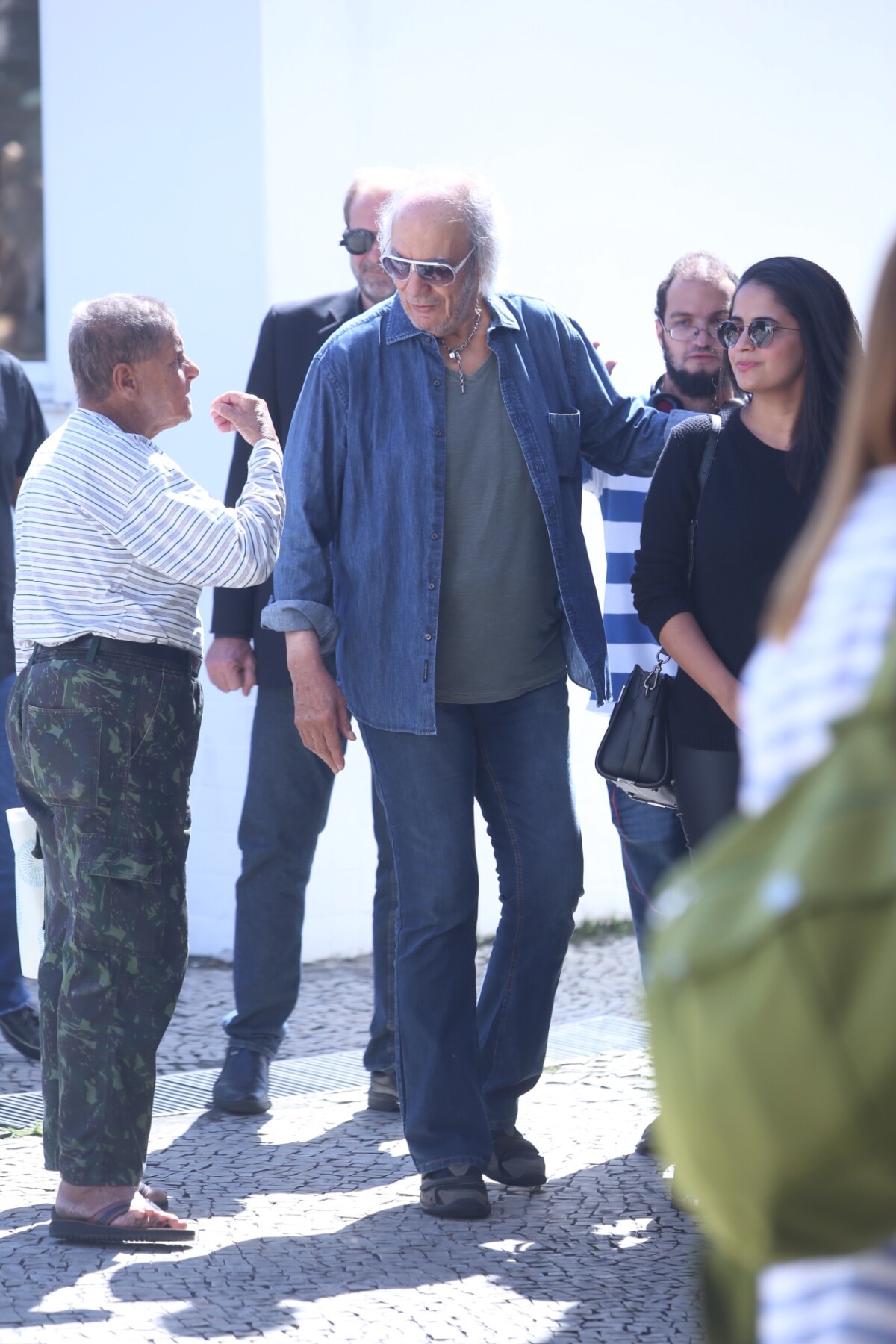 Foto: Erasmo Carlos foi ao velório de Jerry Adriani no Cemitério do ...