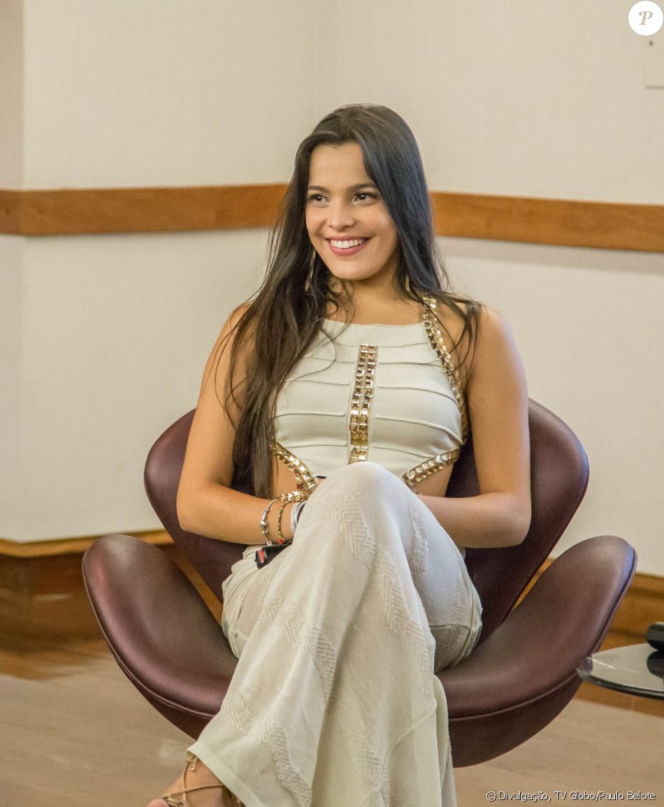 'Emilly pode ser Atriz, cantora, compositora, escritora. Pode ser uma ...