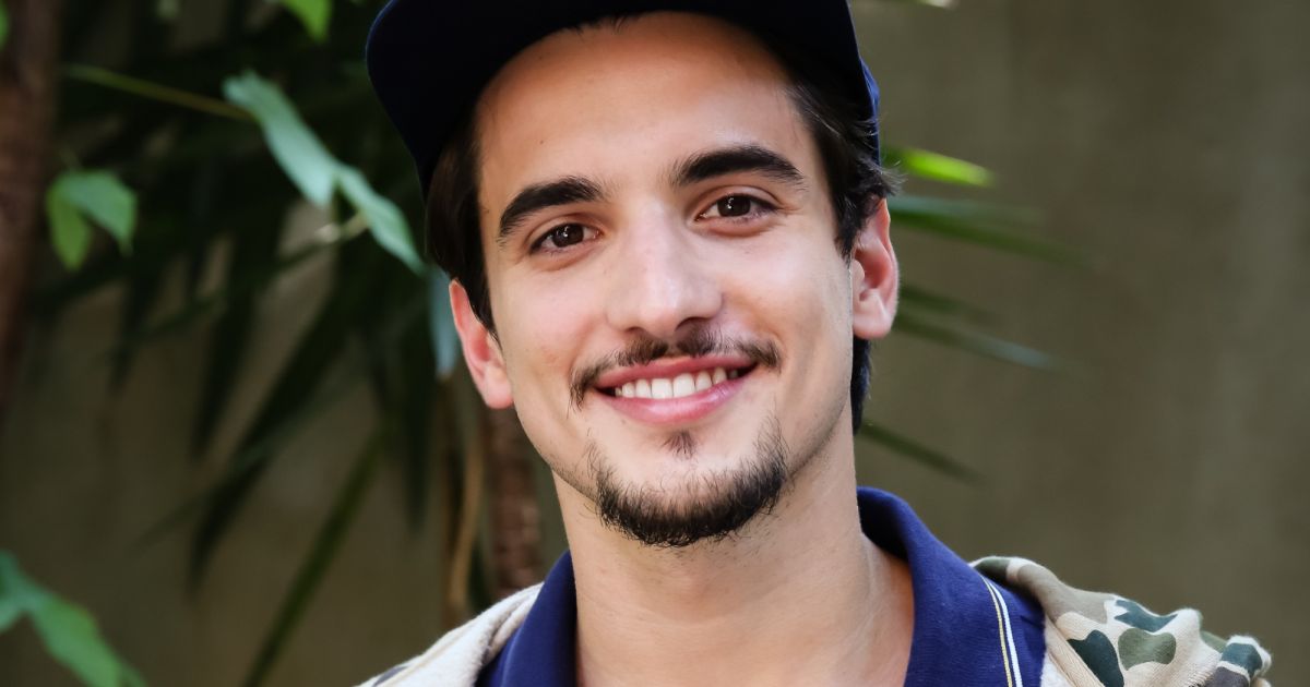 O grafiteiro Felipe (Gabriel Calamari) é um dos alunos do Colégio Grupo ...