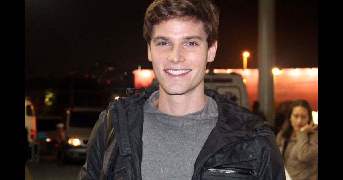 Jonatas Faro é internado às pressas em SP. 'Infecção intestinal', diz ...