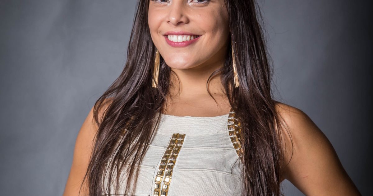 Ex Bbb Emilly Se Irrita Com Marca E Devolve Relógios Após Fechar