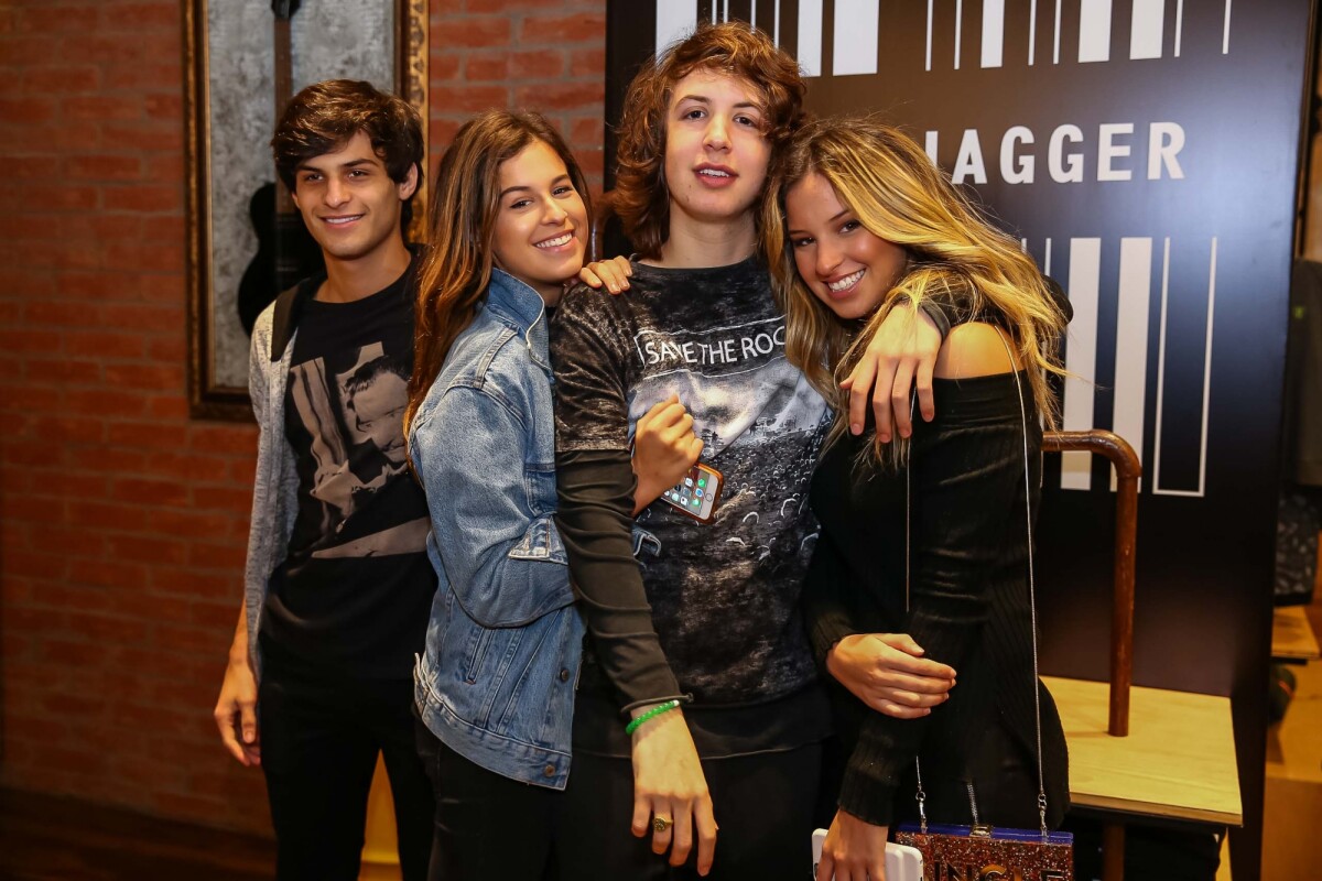 Foto: Lucas Jagger posou com seus irmãos - Purepeople