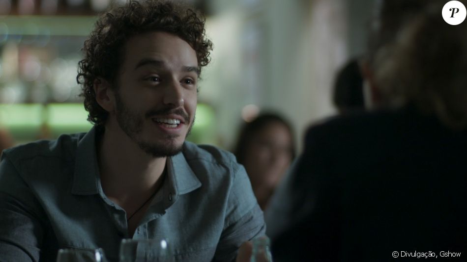 Claudio (Gabriel Stauffer) chega a falar em se casar com Ivana (Carol ...