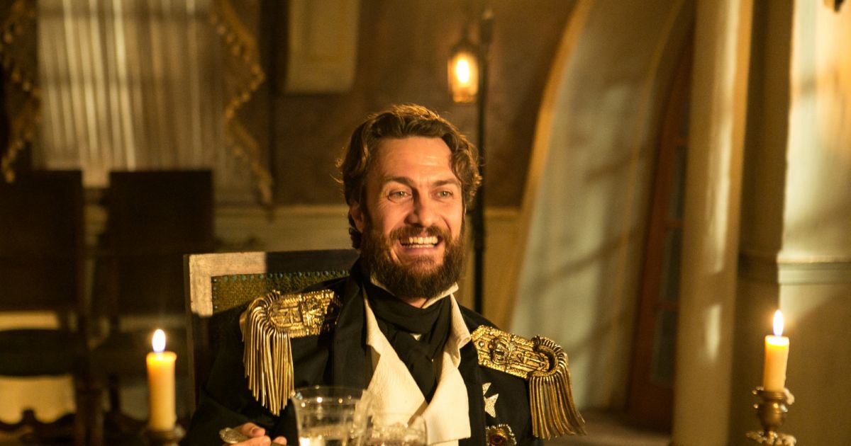 Thomas (Gabriel Braga Nunes) forja a morte de Elvira (Ingrid Guimarães ...