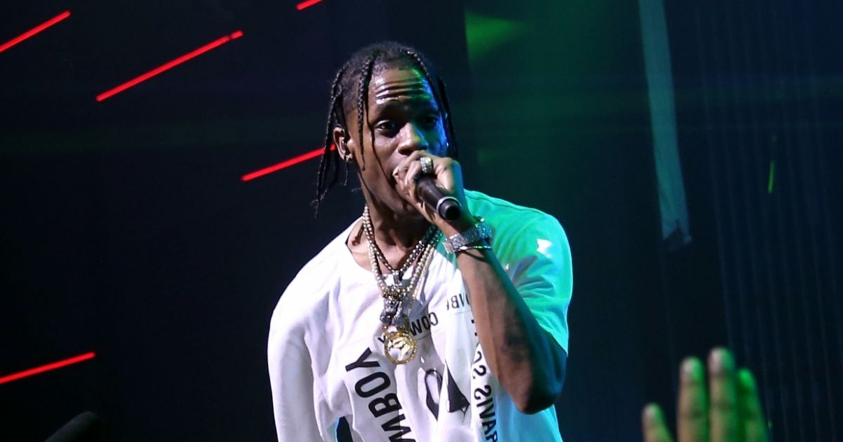 Travis Scott deu à namorada, Kylie Jenner, uma Ferrari LaFerrari ...