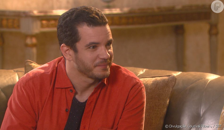 Vitor (Thiago Mendonça) aconselha Cassandra (Bárbara Maia) a fazer ...