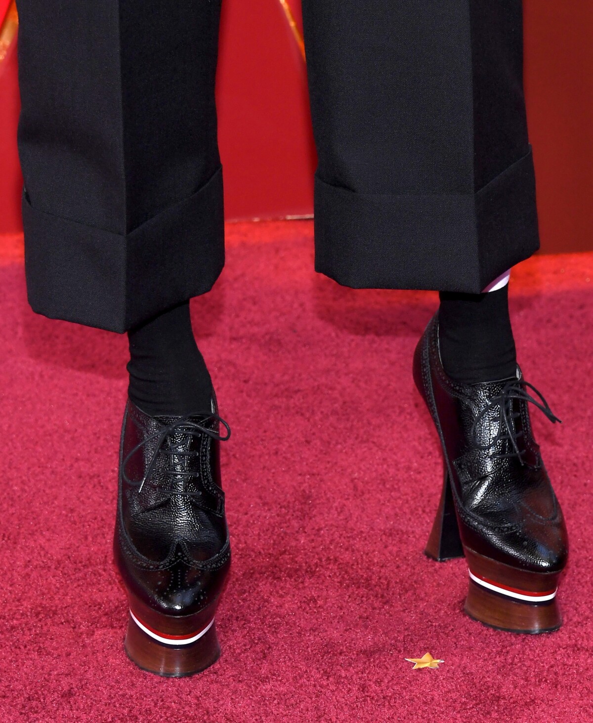 Foto: Dee Rees tem look personalizado por Thom Browne na 90ª edição do ...