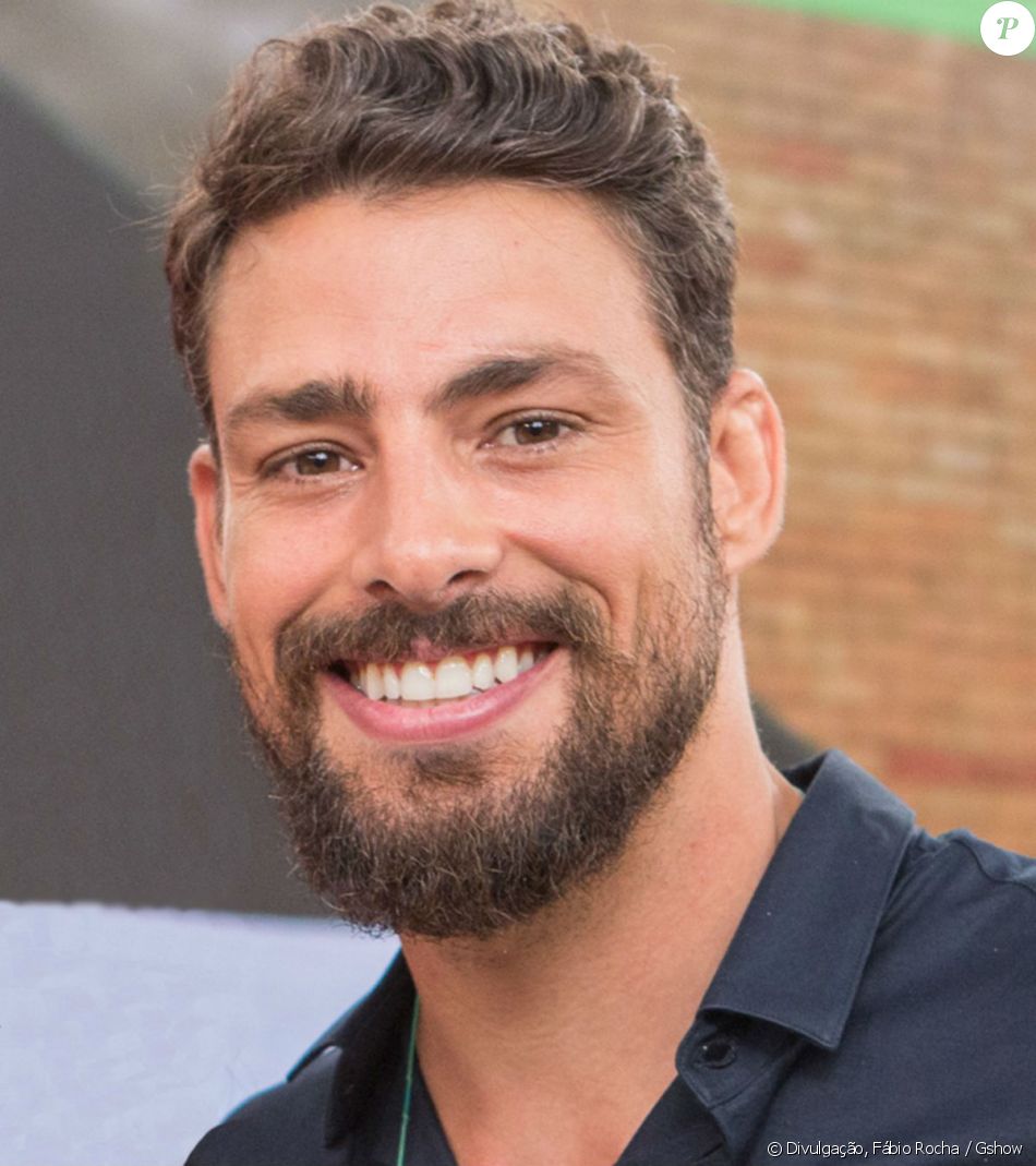 Cauã Reymond falou que está sempre ligado a grifes de alguma maneira ...
