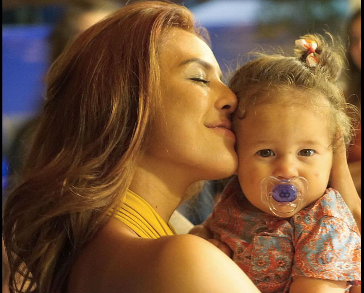 Foto: Madalena, filha de Yanna Lavigne, já está falando suas primeiras ... Foto: Madalena, filha de Yanna Lavigne, já está falando suas primeiras ...