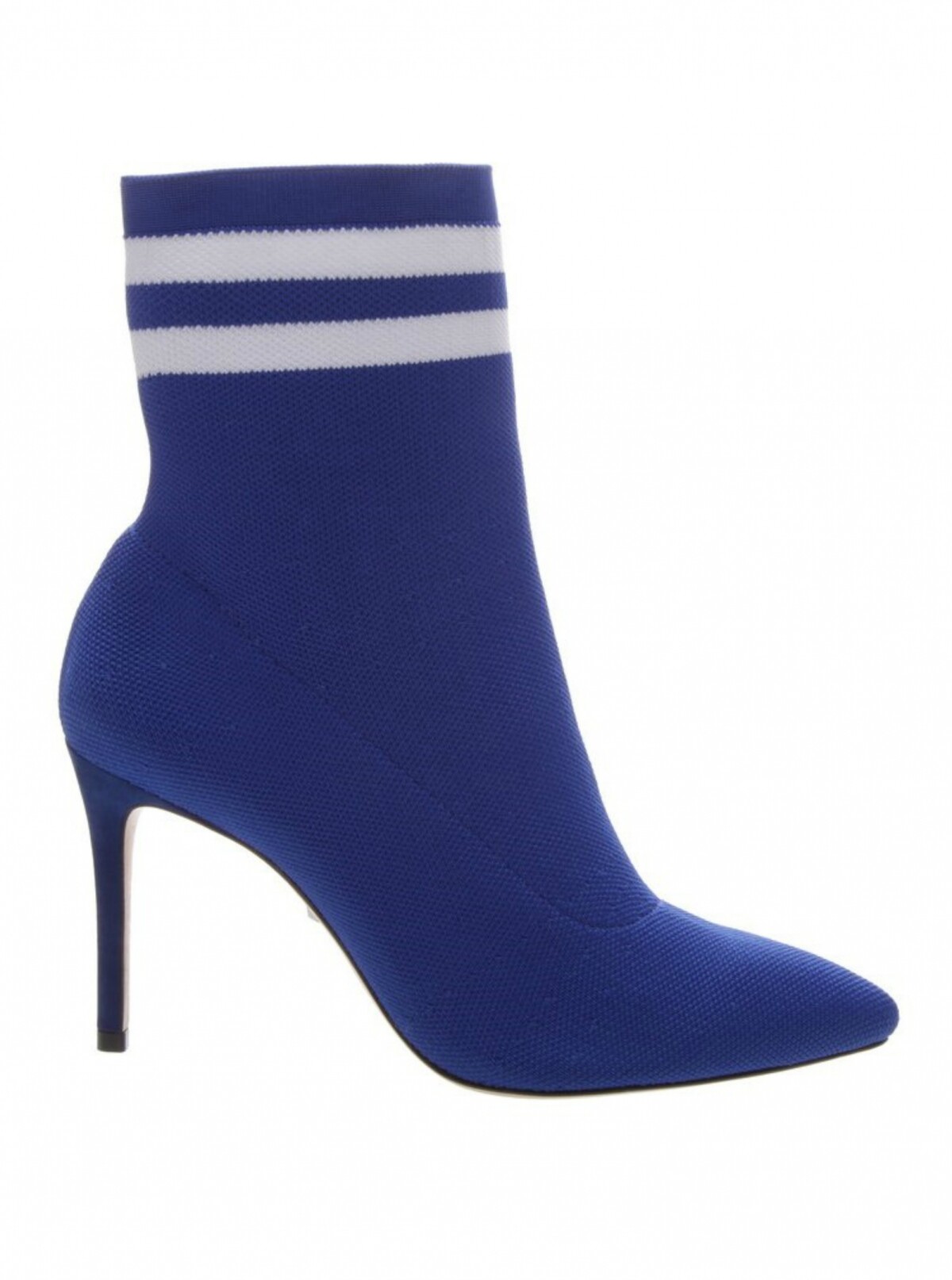 Foto: Sock boots com toque esportivo por R$620 na Schutz - Purepeople