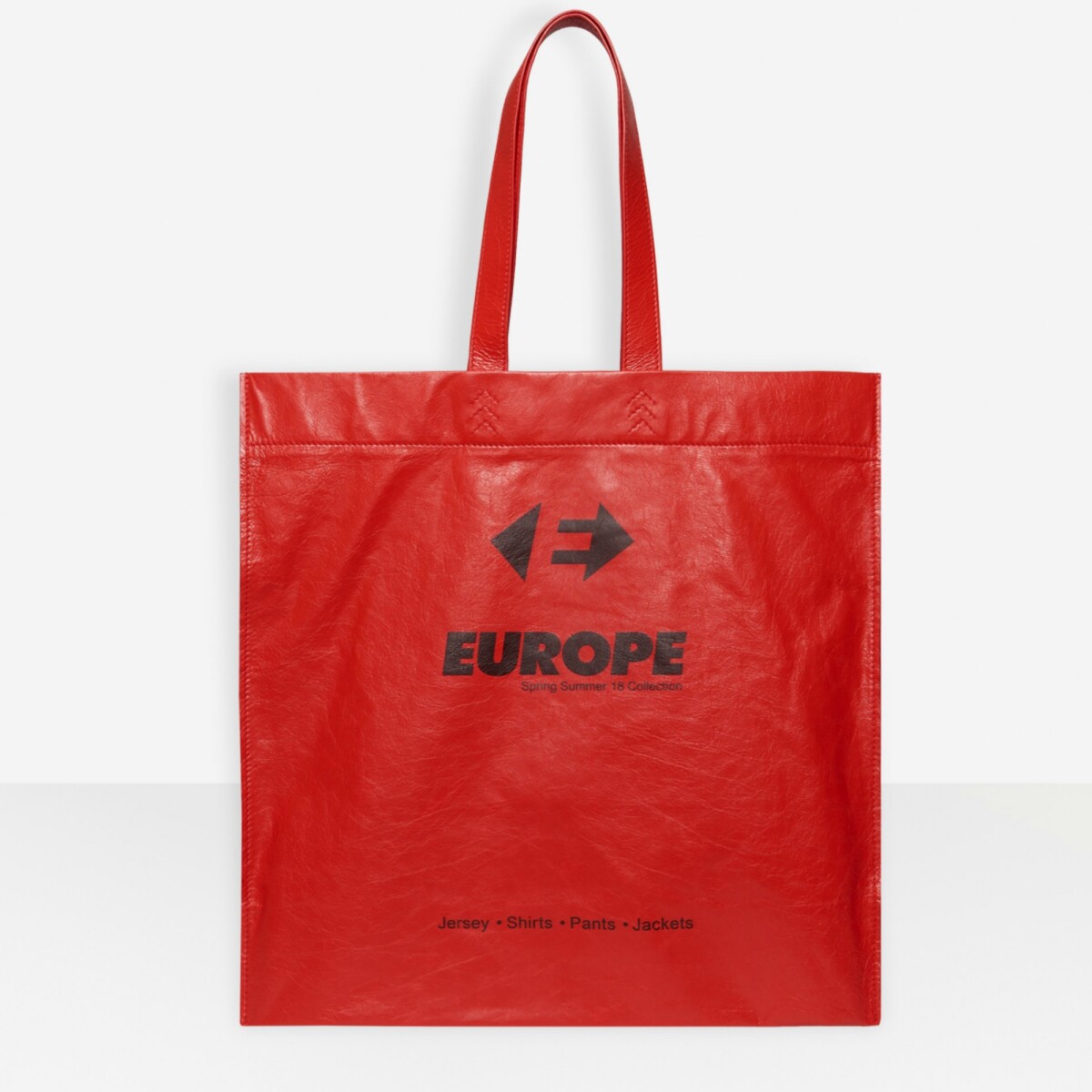 Foto: A opção vermelha com estampa Europe da Balenciaga tem alças ...