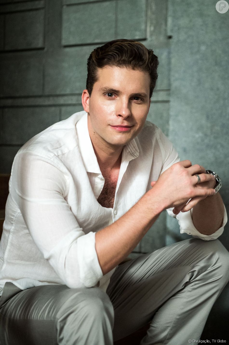 Thiago Fragoso tem chegado mais tarde nas gravações para não ter que ...