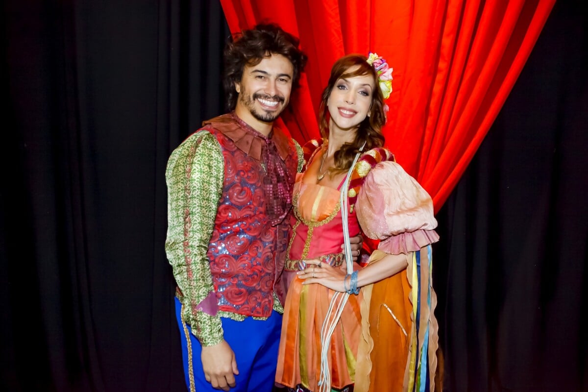 Foto: Kiara Sasso é Alice D'ávila e Lázaro Menezes é Lorenzo Andrade ...