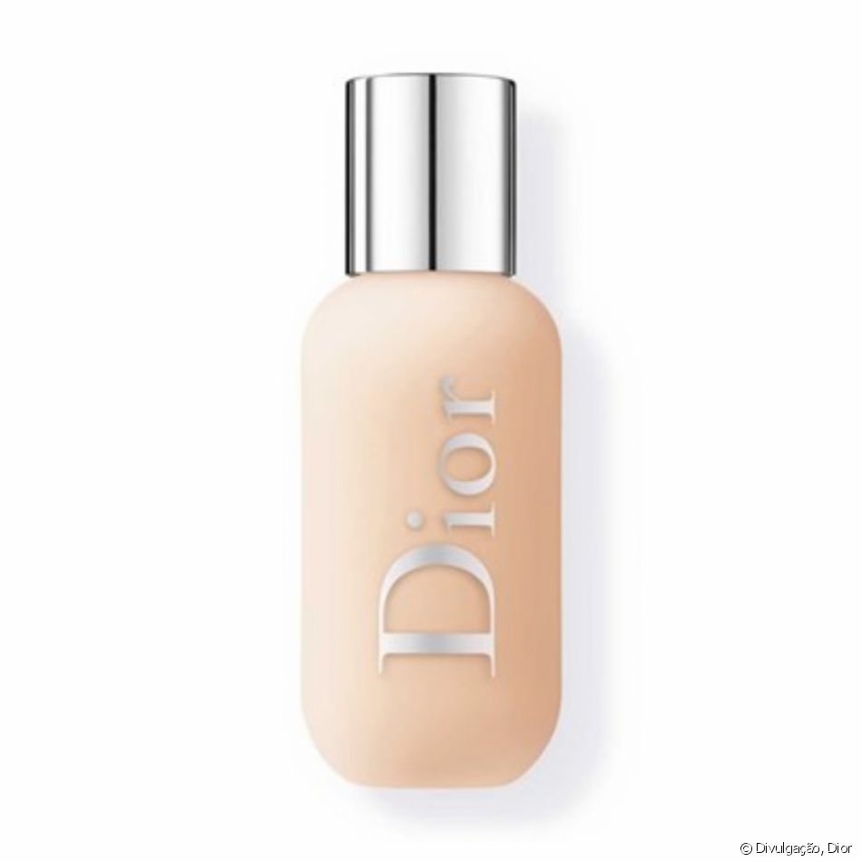 A base Dior Backstage, acima no tom 1 neutro, promete um acabamento ...