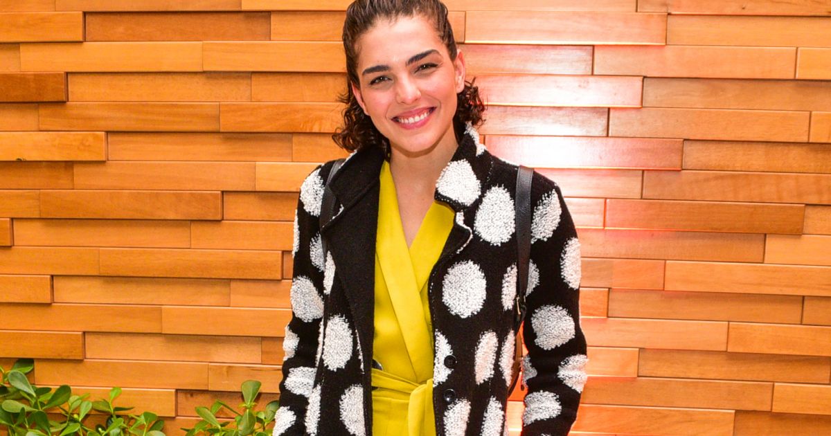 Julia Konrad prestigiou a pré-estreia do filme 'Talvez Uma História de ...